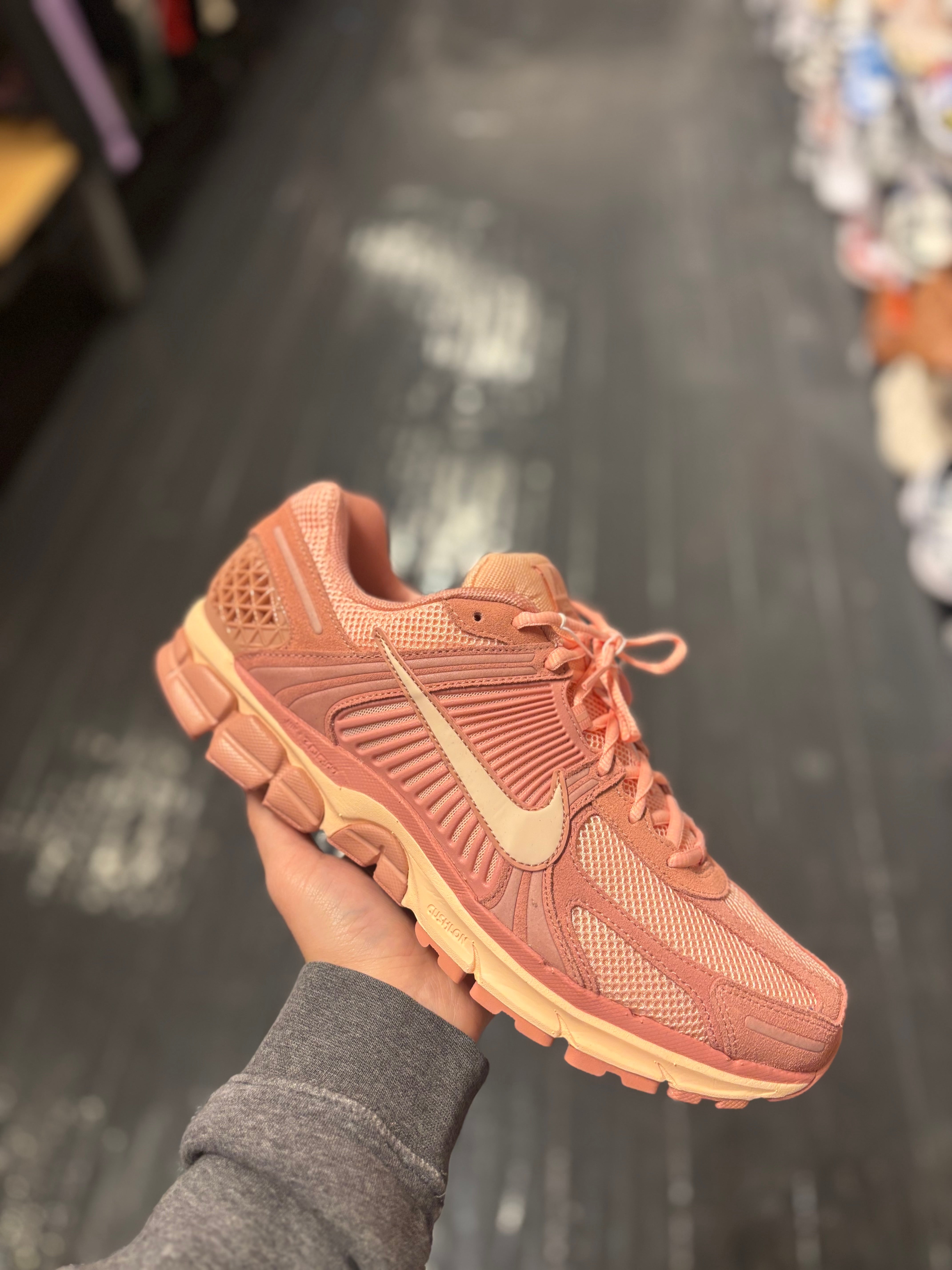 Nike vomero “red stardust” – LOONEYSOUL